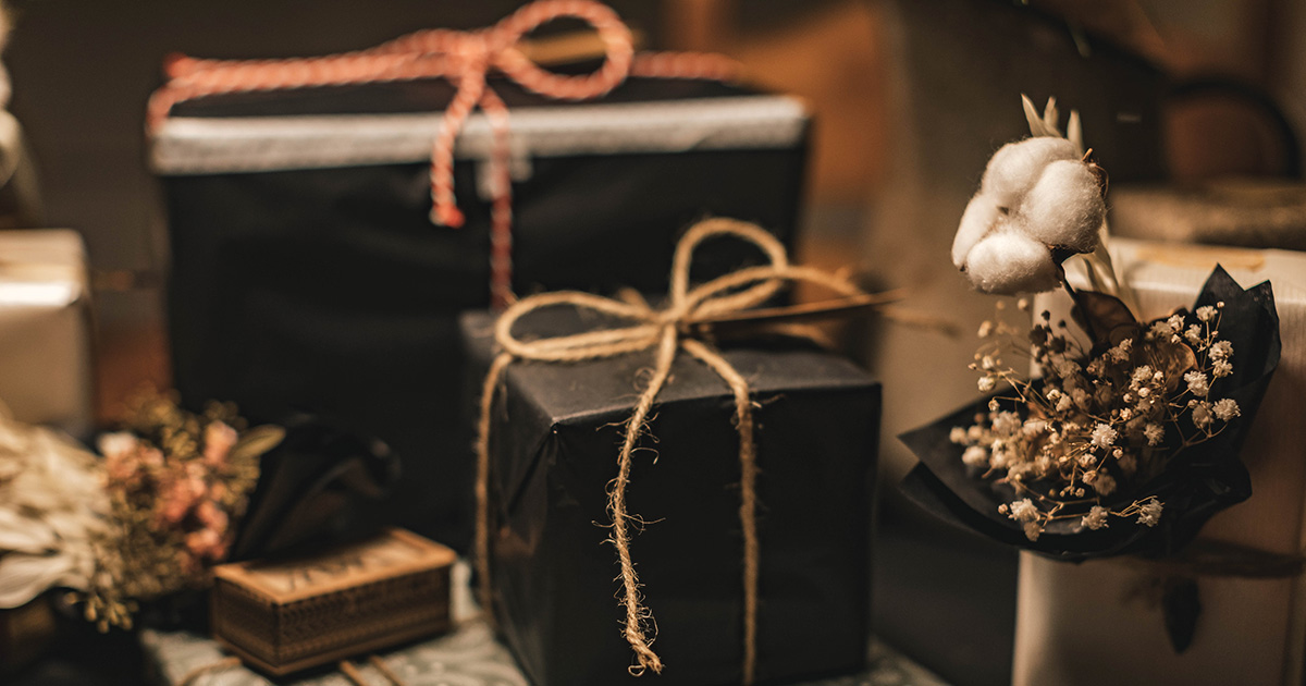 10 Unique Gift-Wrapping Ideas | The Storage Space