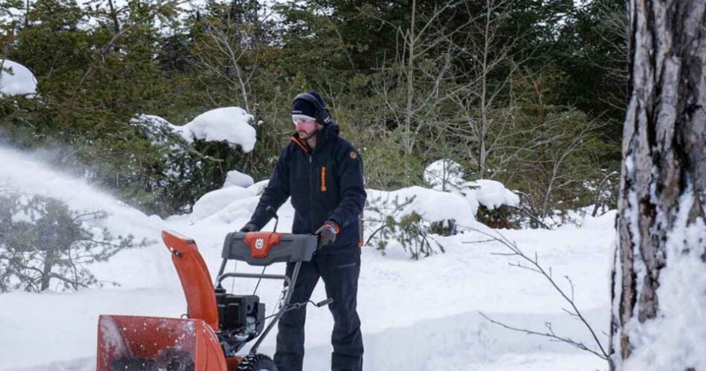 Snowblower Storage Ideas | The Complete Guide | CubeSmart