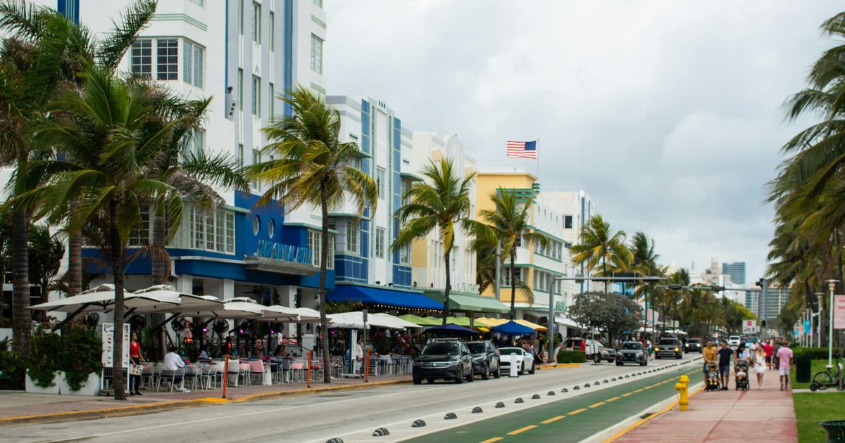 Best Neighborhoods in Miami | Miami Suburbs 2025 | CubeSmart