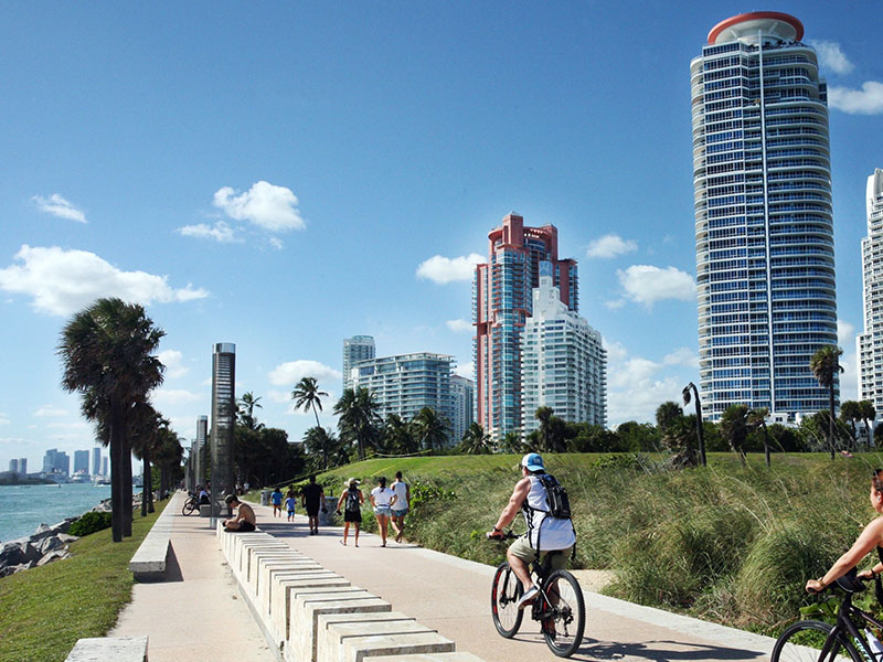 9 Most Walkable Cities in the Miami Metro Area | CubeSmart