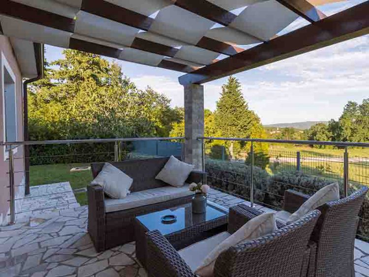 Spring Storage Swap: What Should You Switch and What Should You Store ...