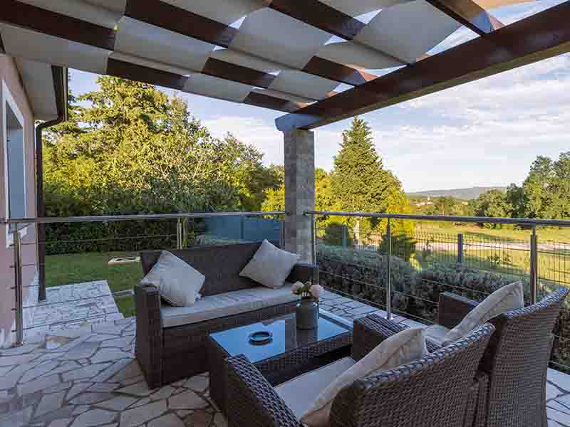 Spring Storage Swap: What Should You Switch and What Should You Store ...