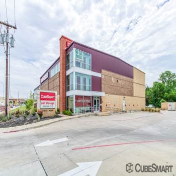 Self-Storage Units at 2105 Ira E Woods Ave in Grapevine, TX @CubeSmart