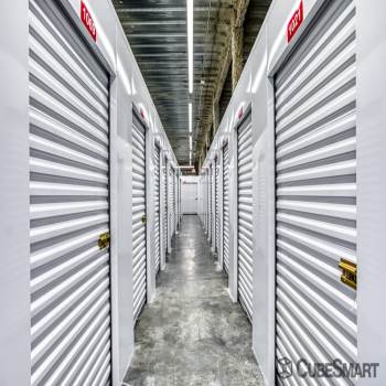 Self-Storage Units at 5070 Carothers Pkwy in Franklin, TN @CubeSmart