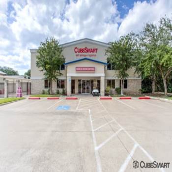 Self-Storage Units at 5701 Old Bullard Rd in Tyler, TX @CubeSmart
