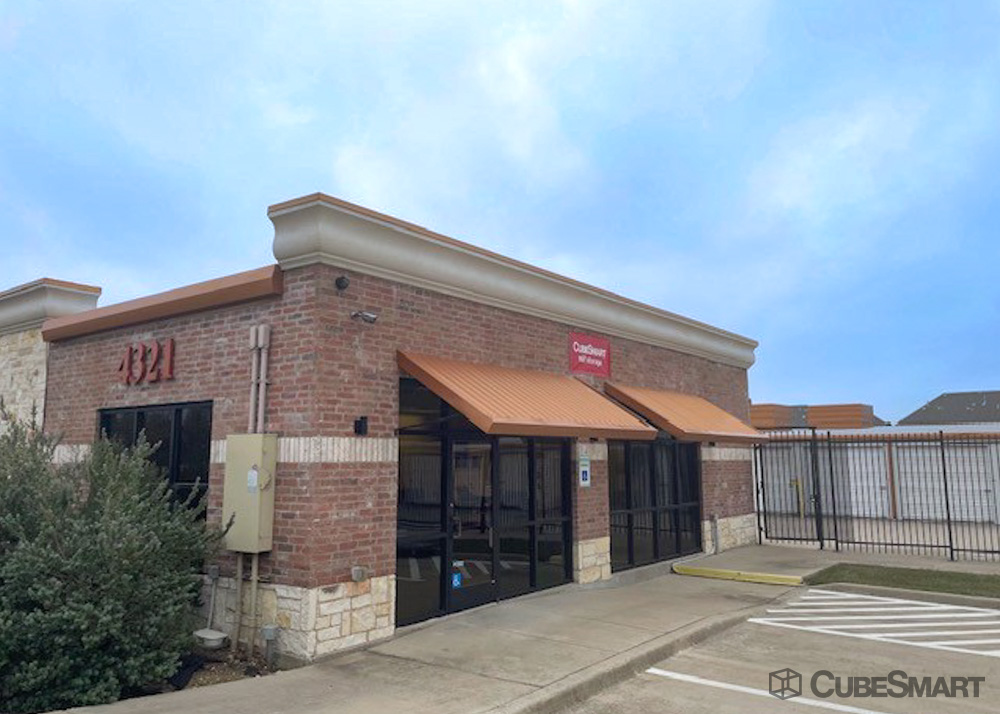 Storage Units at 4321 Creek Valley Blvd, Carrollton, TX | CubeSmart