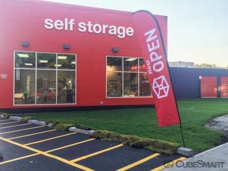 Self-Storage Units in Bronx (From $18) at 2880 Exterior St @CubeSmart