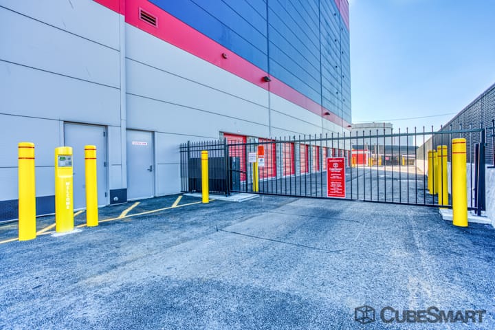 Self-Storage Units at 186 East 22nd St in Bayonne, NJ @CubeSmart