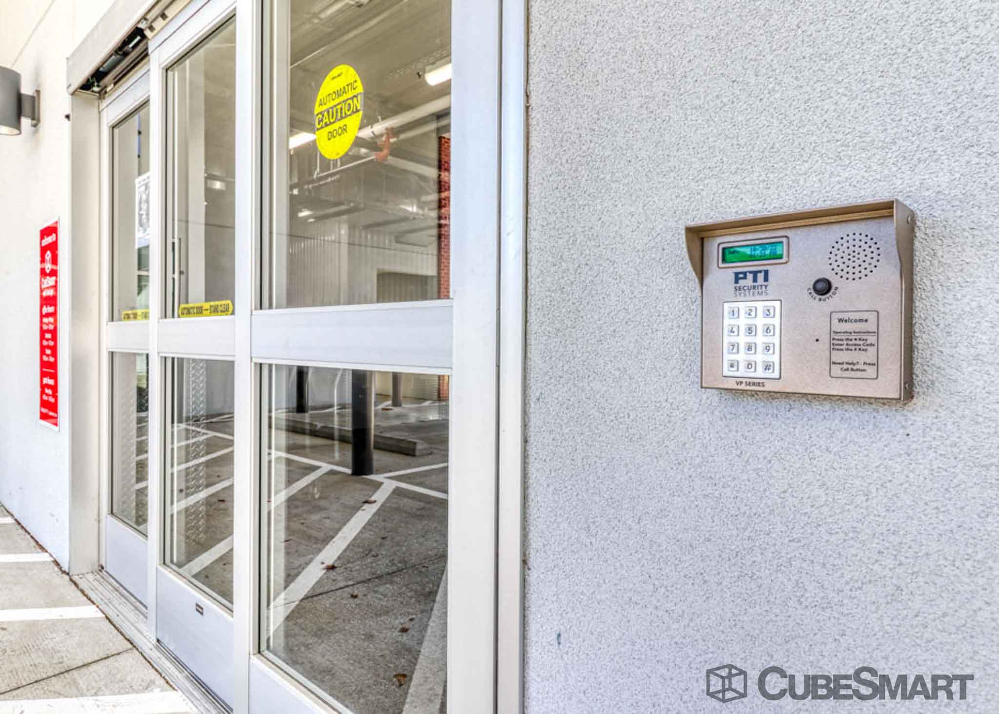 Self-Storage Units at 223 Mill St in Vienna, VA @CubeSmart