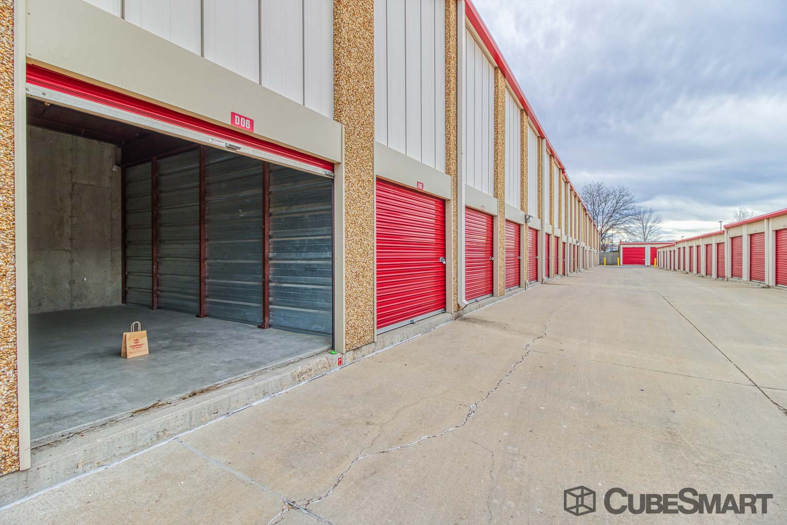 Self-Storage Units at 5353 E County Line Rd in Littleton, CO @CubeSmart