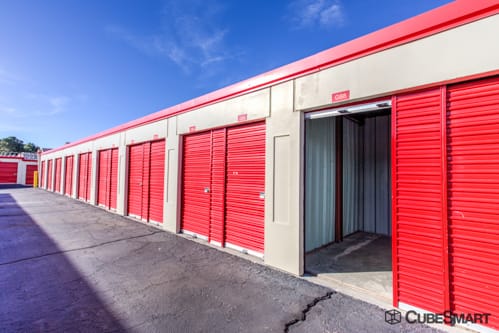 Self-Storage Units at 7440 Central Ave Se in Albuquerque, NM @CubeSmart