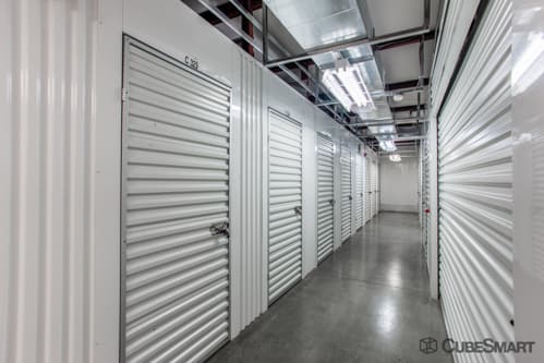 Self-Storage Units at 11200 Gladiolus Dr in Fort Myers, FL @CubeSmart