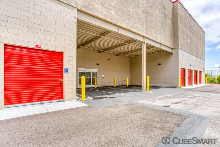 Self-Storage Units at 9645 Aero Dr in San Diego, CA @CubeSmart