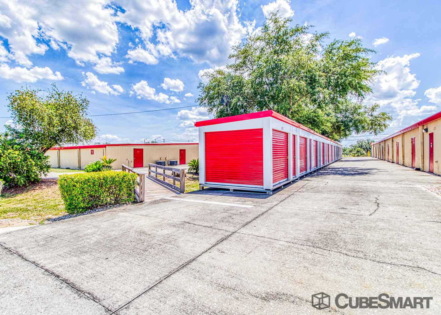 Self-Storage Units at 2200 Heritage Dr in Lakeland, FL @CubeSmart