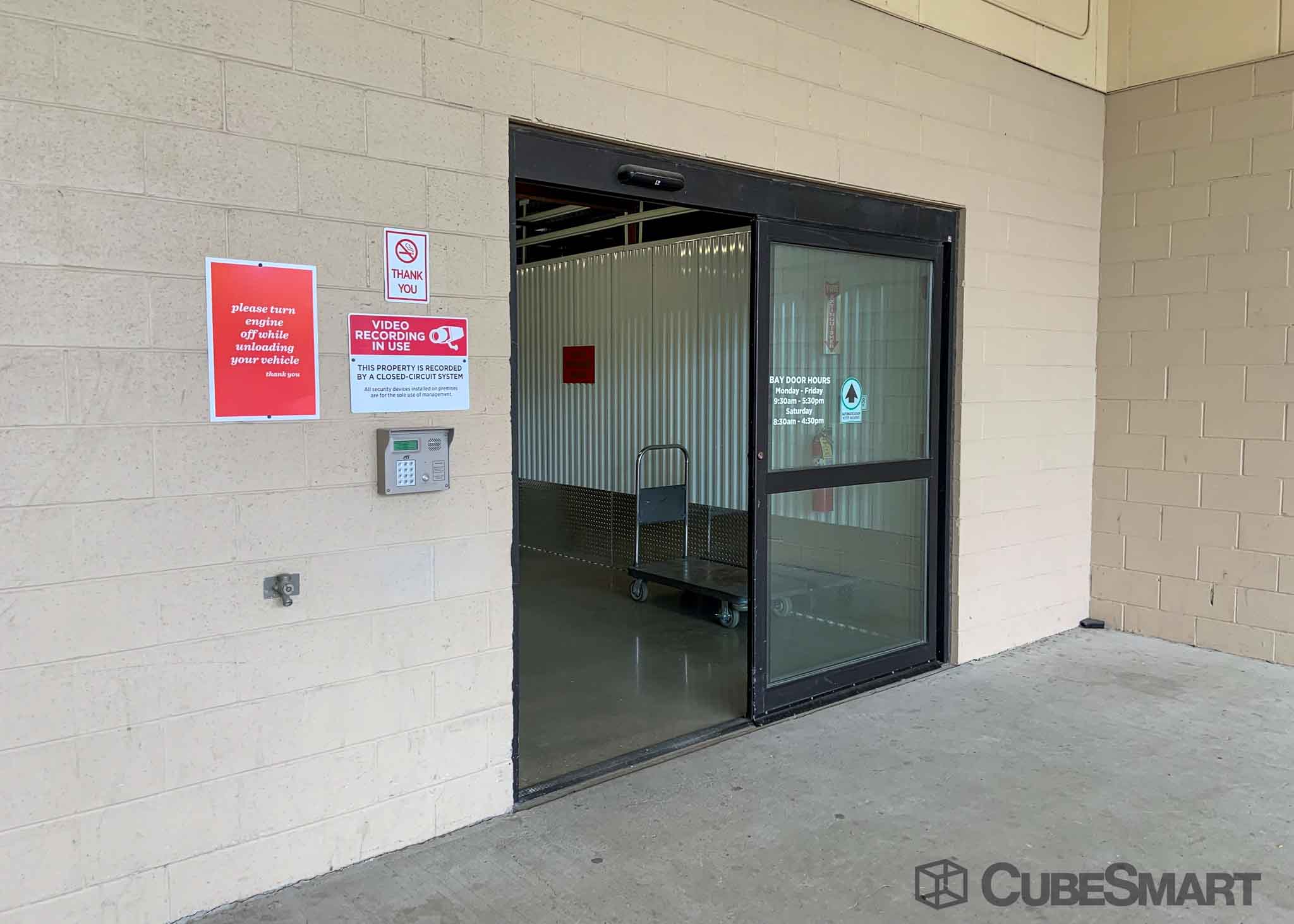 Self-Storage Units at 2484 Oakton St in Evanston, IL @CubeSmart