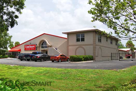 Self-Storage Units at 5650 Naples Boulevard in Naples, FL @CubeSmart