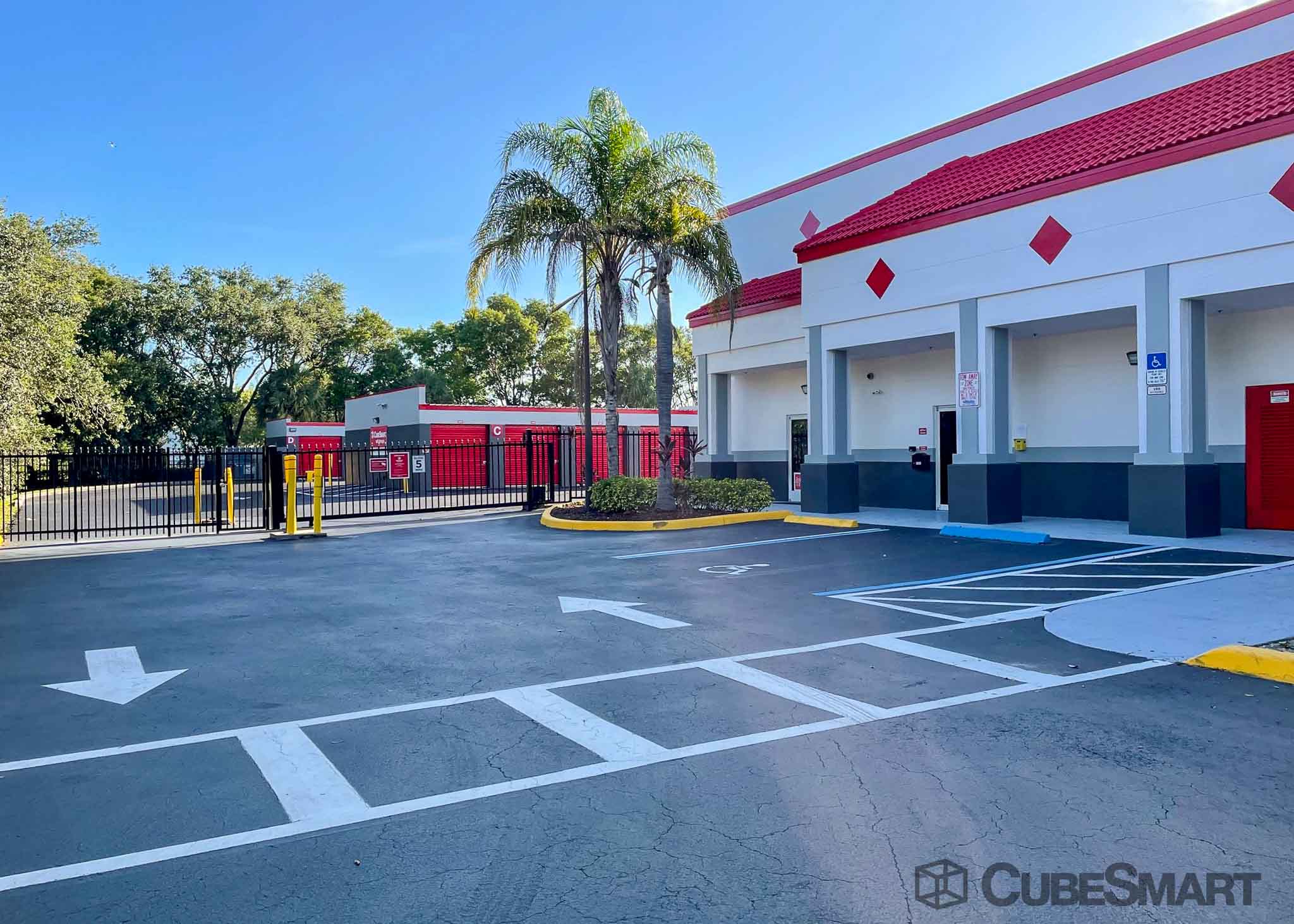 Self-Storage Units at 19200 US Highway 441 in Boca Raton, FL @CubeSmart