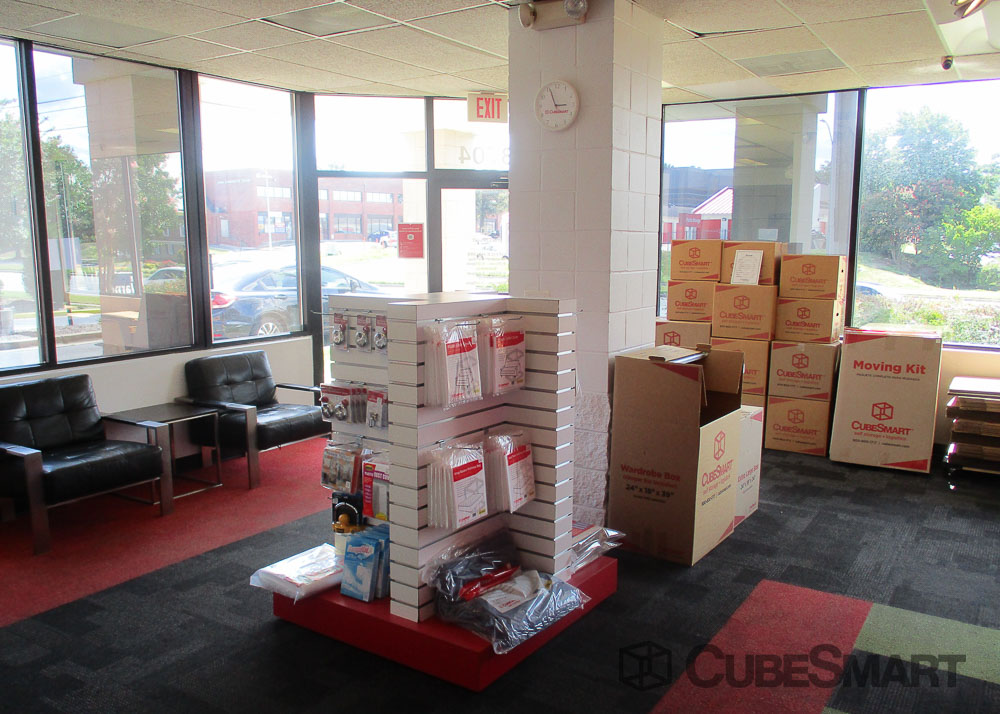 Self-Storage Units at 8704 Cherry Ln in Laurel, MD @CubeSmart