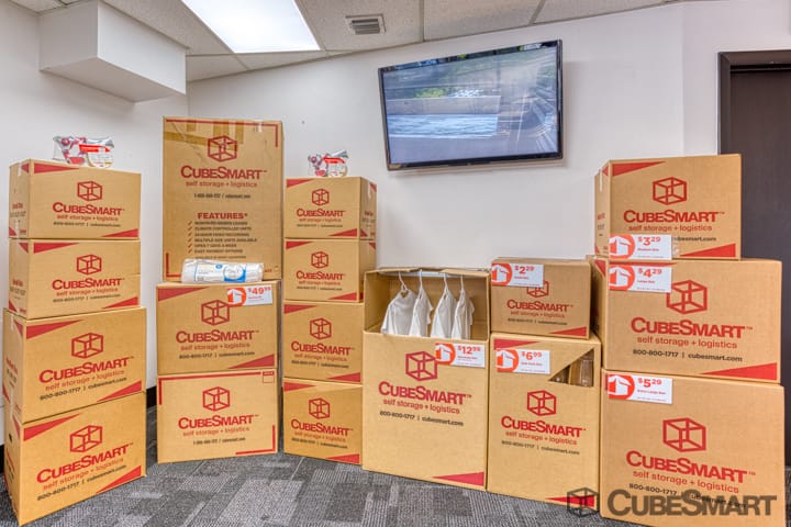 Self-Storage Units at 2010 Ne 7th Ave in Dania Beach, FL @CubeSmart