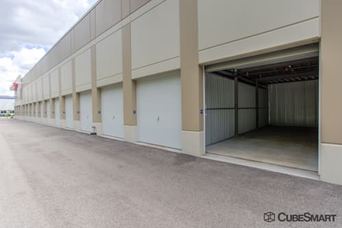 Self-Storage Units at 7910 Lemont Rd in Downers Grove, IL @CubeSmart