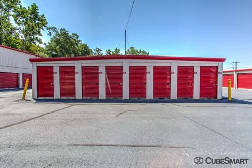 Self-Storage Units at 5440 S Marginal Rd in Cleveland, OH @CubeSmart