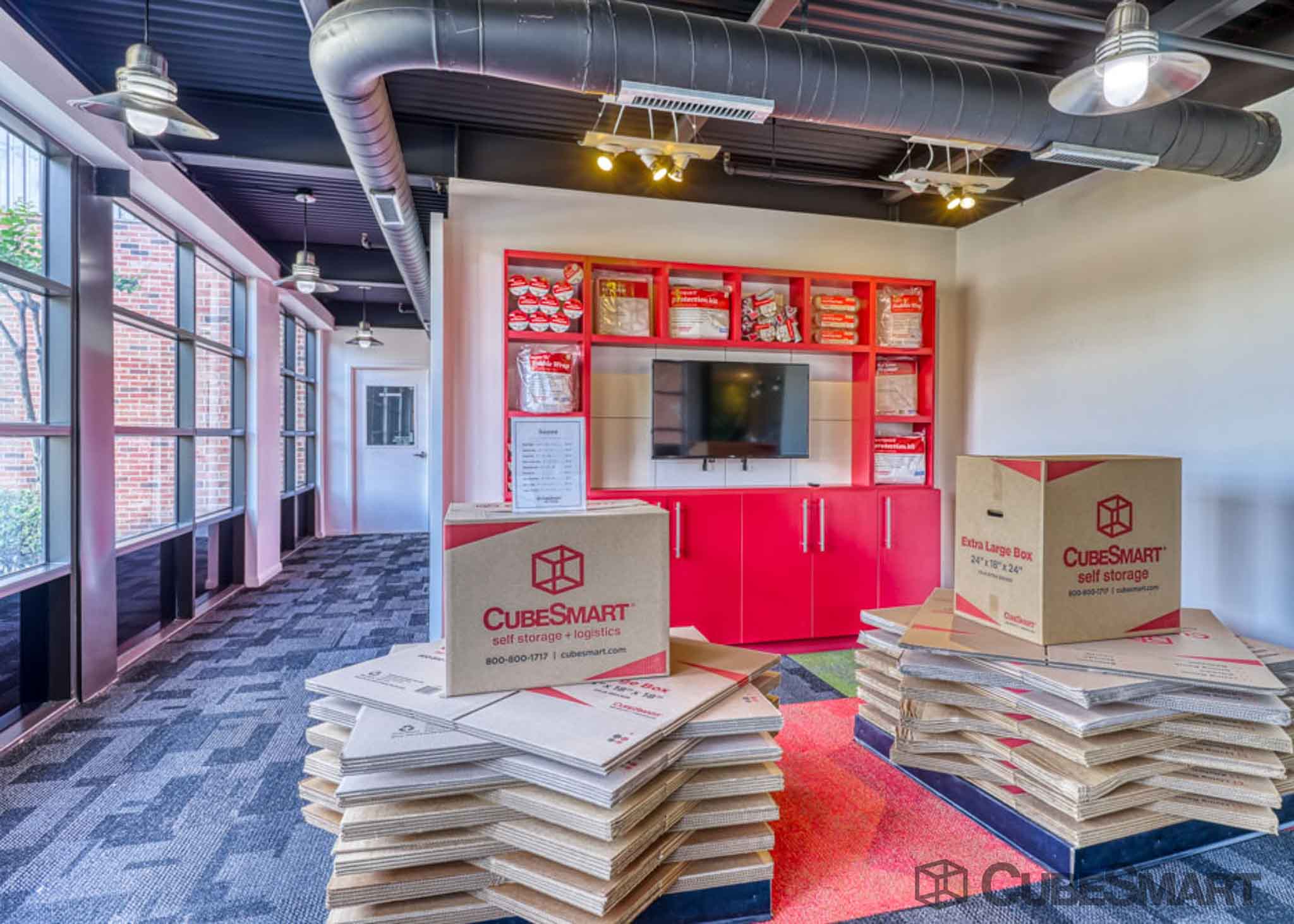 Self-Storage Units at 1019 W Dallas St in Houston, TX @CubeSmart