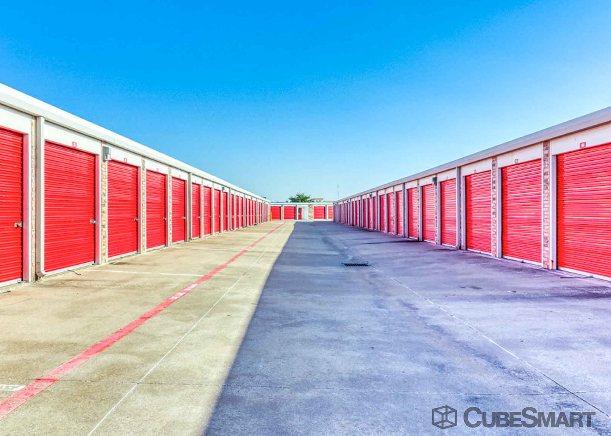 Self-Storage Units at 4105 Fairway Court in Carrollton, TX @CubeSmart