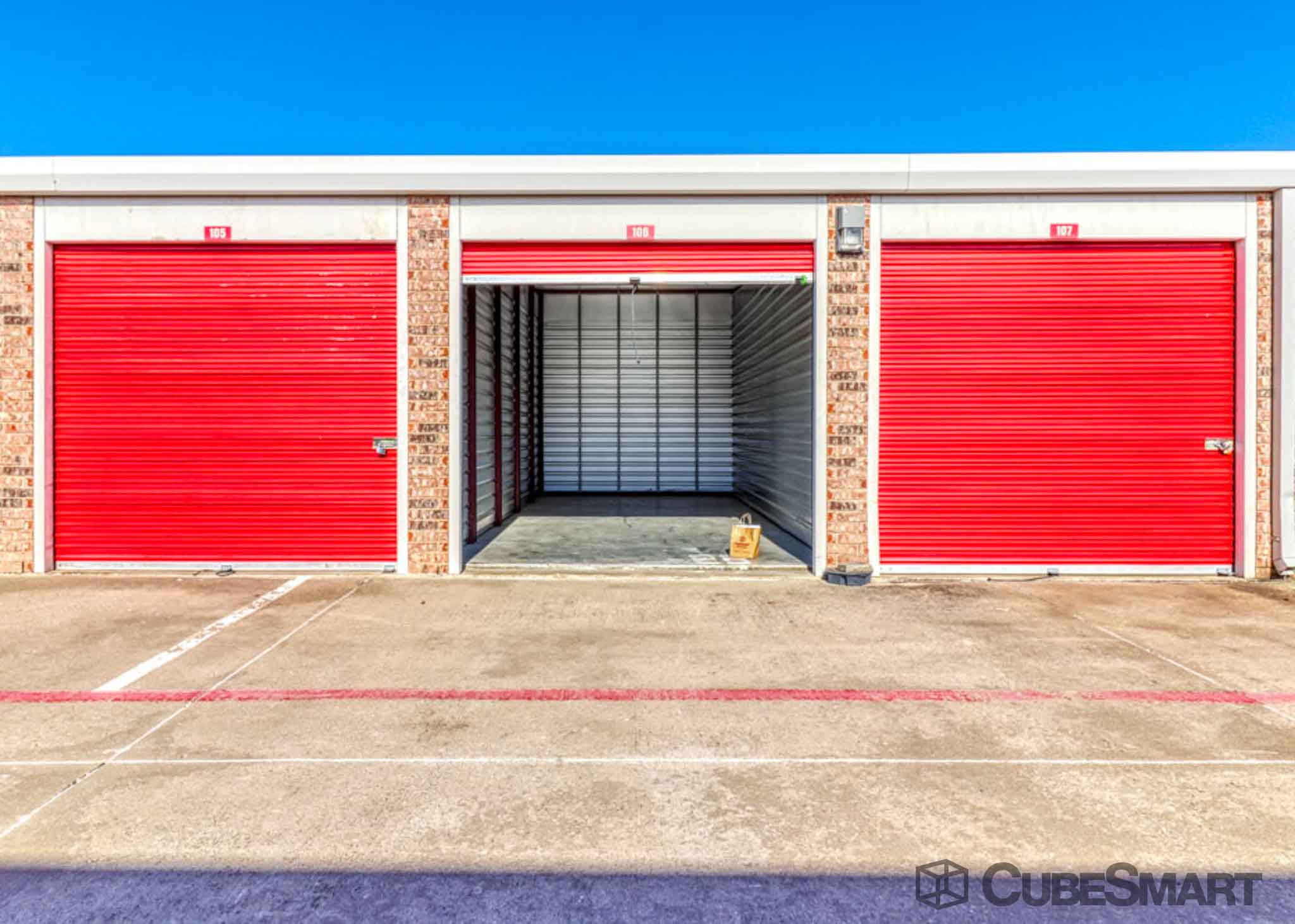 Self-Storage Units at 4105 Fairway Court in Carrollton, TX @CubeSmart