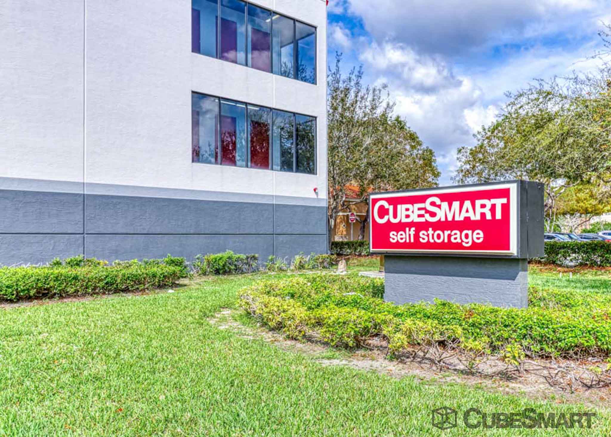 Self-Storage Units at 12701 Sw 124th St in Miami, FL @CubeSmart