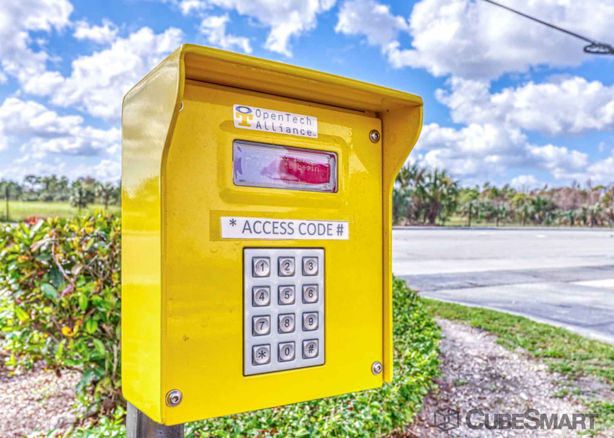 Self-Storage Units at 12701 Sw 124th St in Miami, FL @CubeSmart