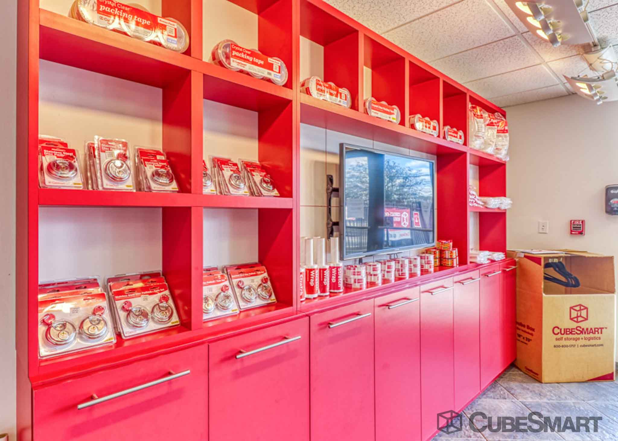 Self-Storage Units at 12701 Sw 124th St in Miami, FL @CubeSmart