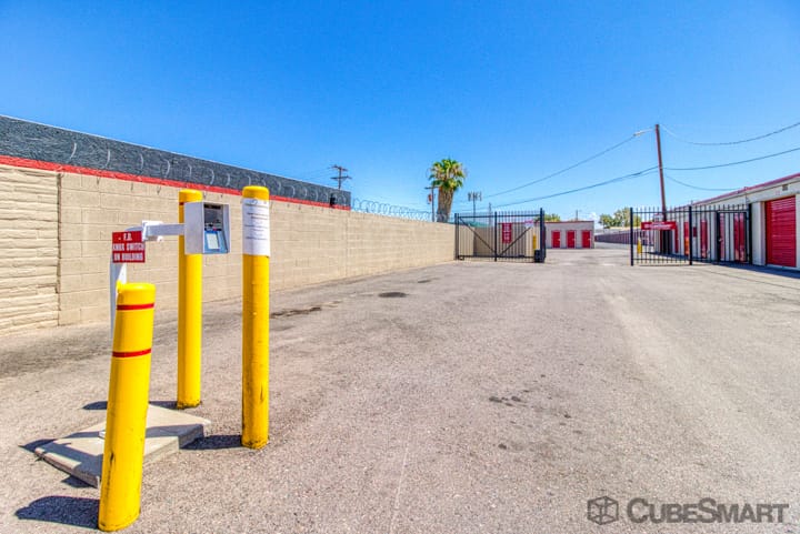 Self-Storage Units at 409 S Mcclintock Dr in Tempe, AZ @CubeSmart