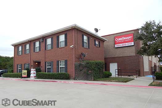 Self-Storage Units at 7749 Stonebrook Parkway in Frisco, TX @CubeSmart