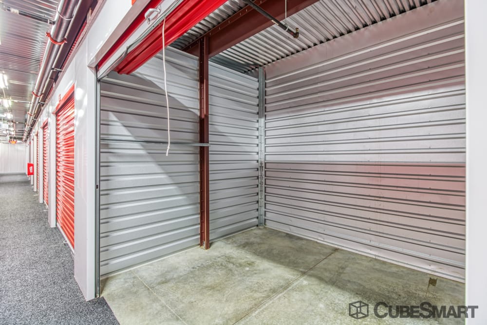 Self-Storage Units at 2105 Ira E Woods Ave in Grapevine, TX @CubeSmart