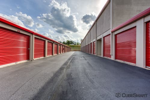 Storage Near 2460 Mirror Lake Blvd | CubeSmart