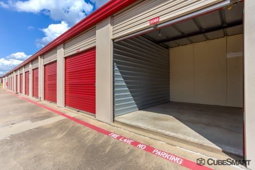 Self-Storage Units in Mansfield (From $21) at 1587 FM 157 @CubeSmart