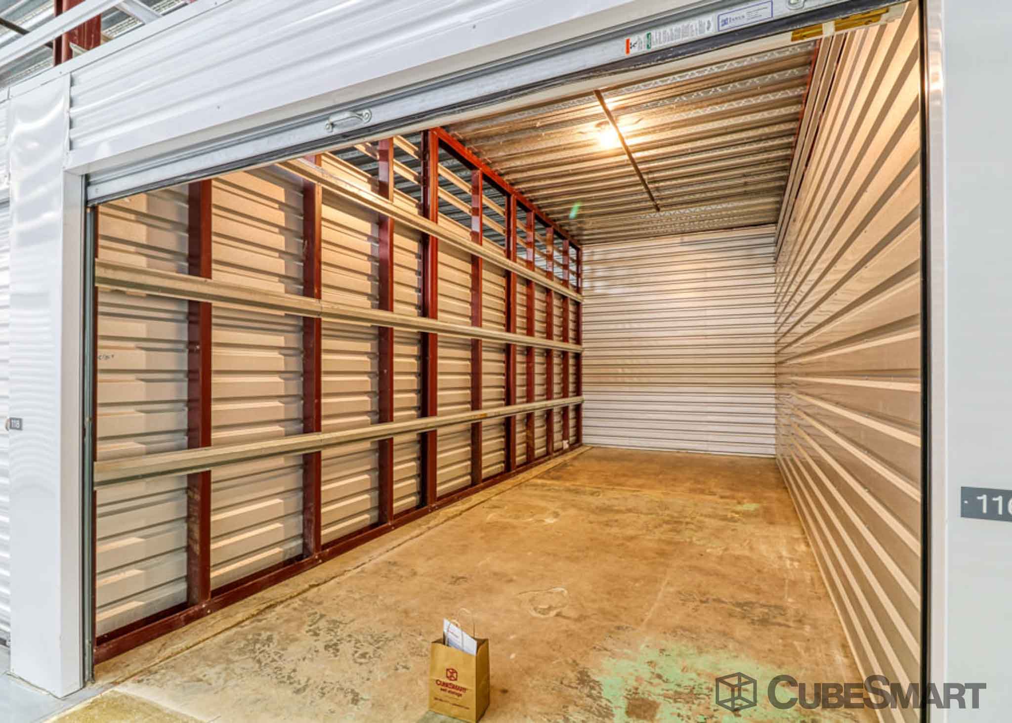 Self-Storage Units at 1750 W Central Rd in Mount Prospect, IL @CubeSmart