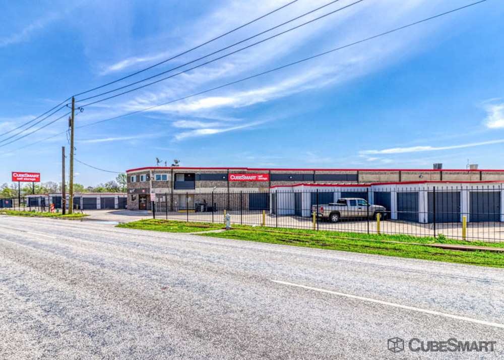 Storage Units at 920 US Hwy 80 E, Mesquite, TX | CubeSmart
