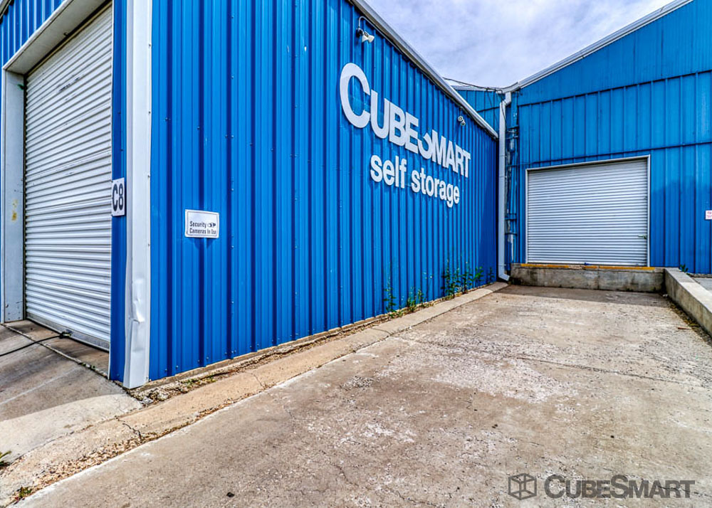 Self-Storage Units at 100 Mescalero Rd Nw in Albuquerque, NM @CubeSmart