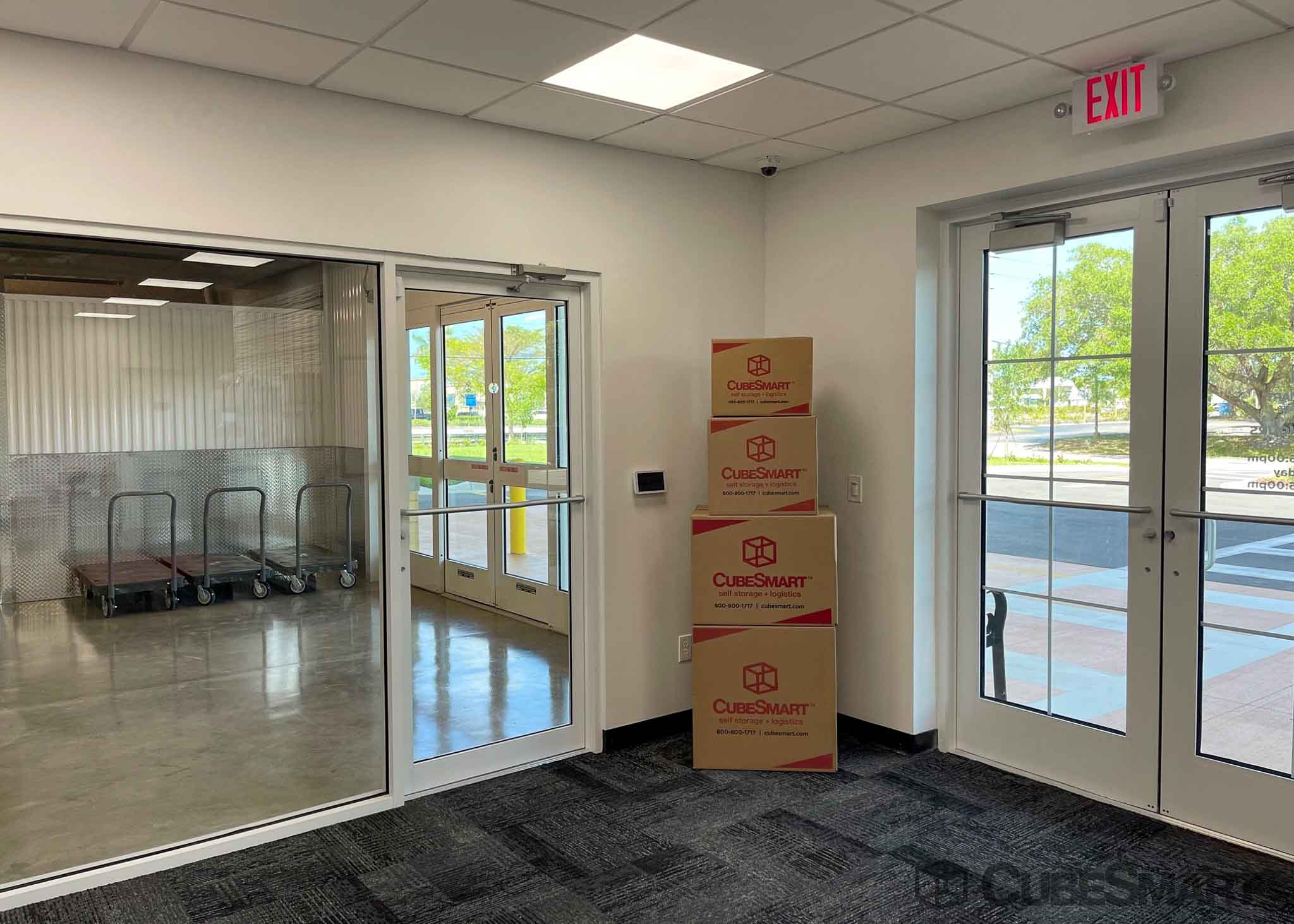 Self-Storage Units at 750 Valley Stream Dr in Naples, FL @CubeSmart