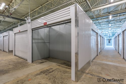 Self-Storage Units at 3526 Oakton St in Skokie, IL @CubeSmart