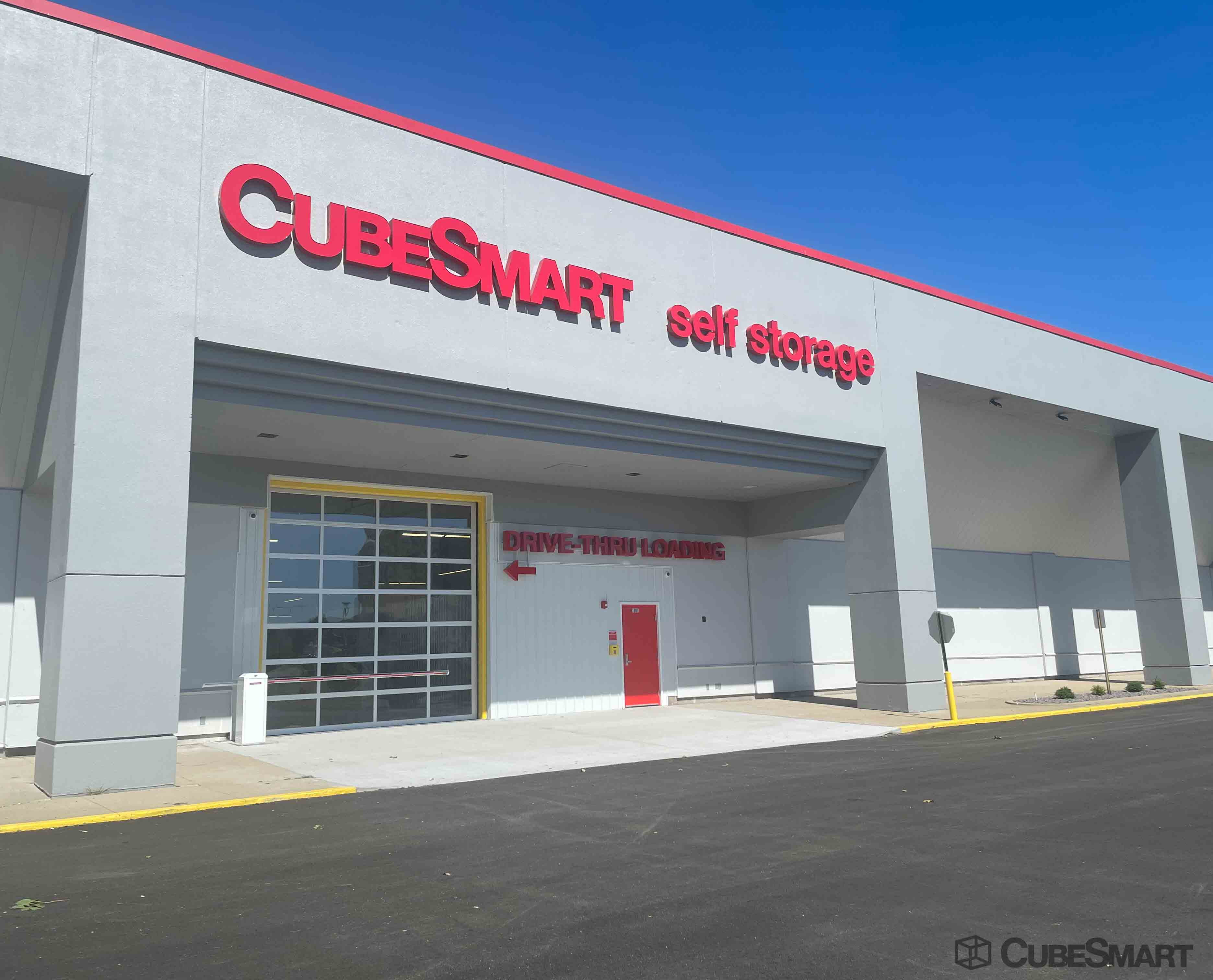 Storage Units at 3001 S Dirksen Pkwy, Springfield, IL | CubeSmart