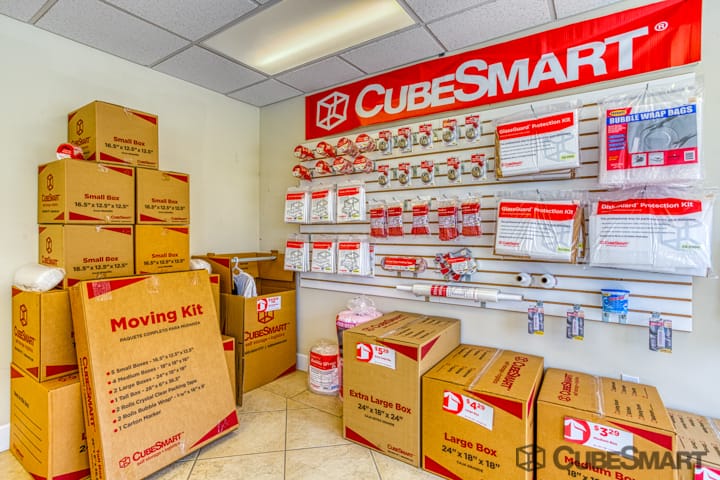 Self-Storage Units at 7680 Us-1 in Port Saint Lucie, FL @CubeSmart
