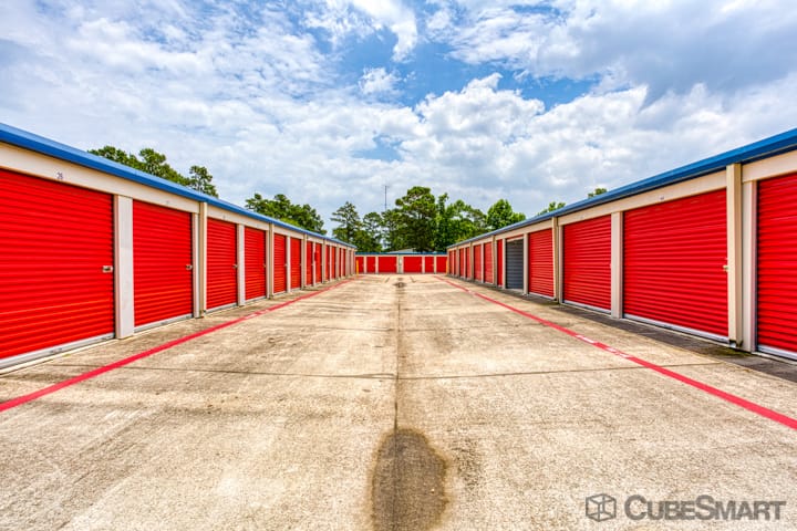 Self-Storage Units at 24210 Hufsmith Kohrville Rd in Tomball, TX @CubeSmart