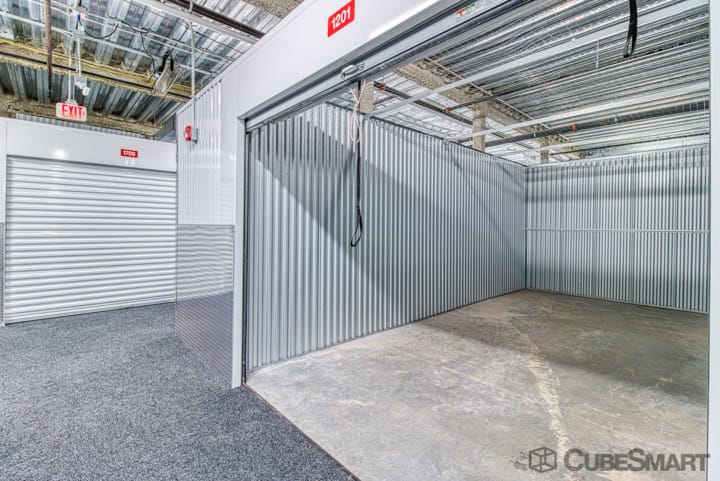 Self-Storage Units in Ashburn (From $23) at 45000 Russell Branch Pkwy ...