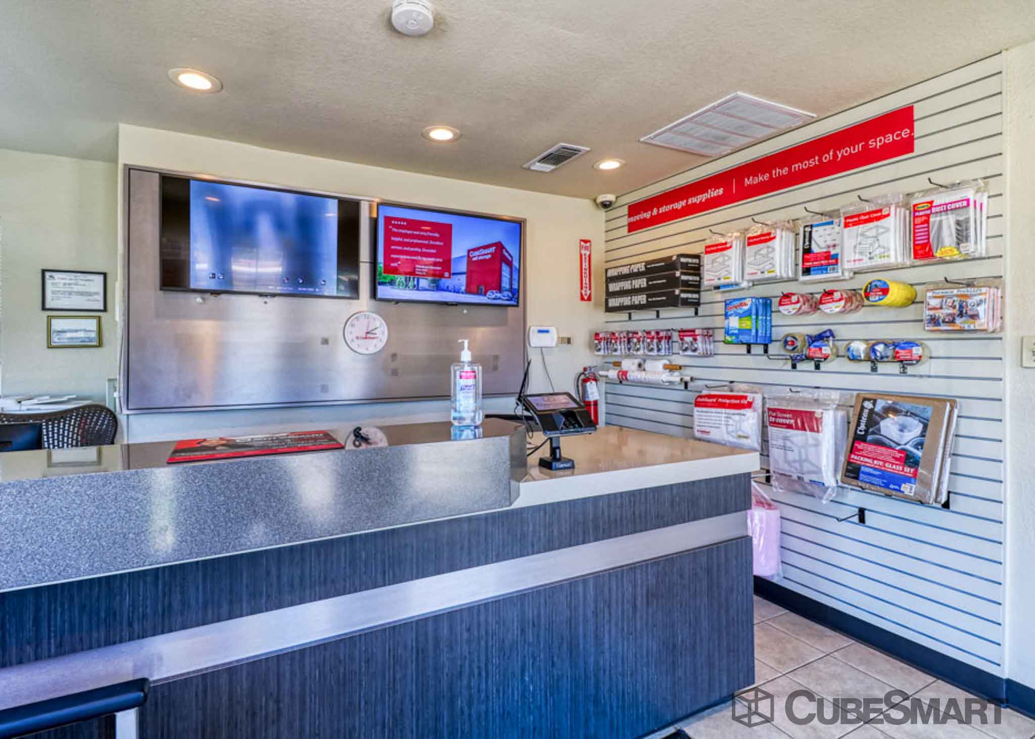 Self-Storage Units at 3057 S Cooper St in Arlington, TX @CubeSmart