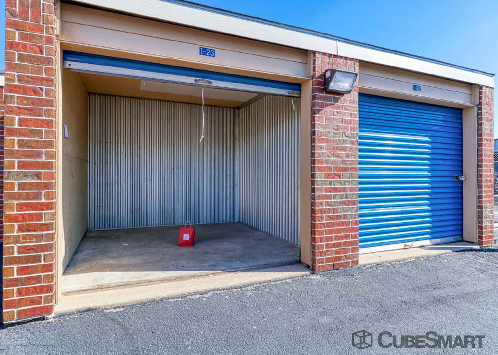 Self-Storage Units at 3057 S Cooper St in Arlington, TX @CubeSmart