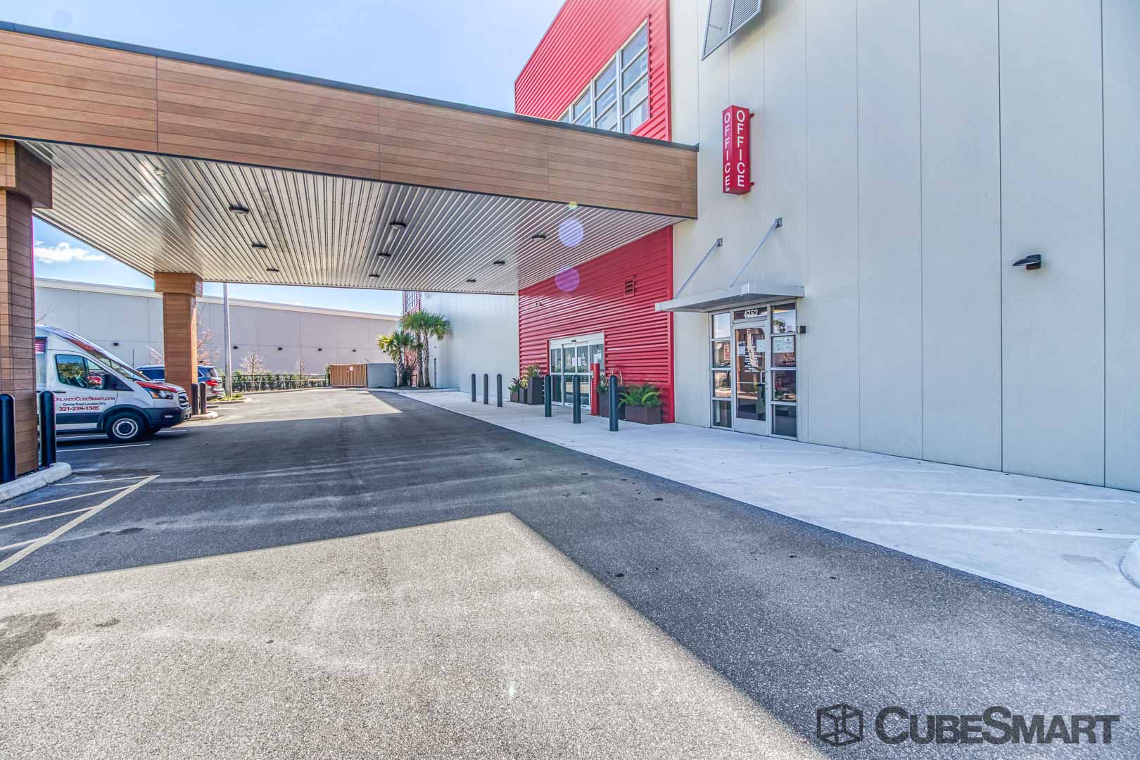 Storage Near 4752 Conroy Storage Ln in Orlando | CubeSmart