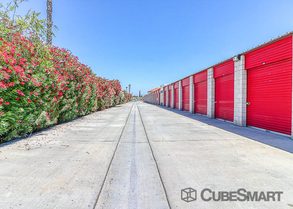 Self Storage Units Near W Florida Ave, CA | CubeSmart